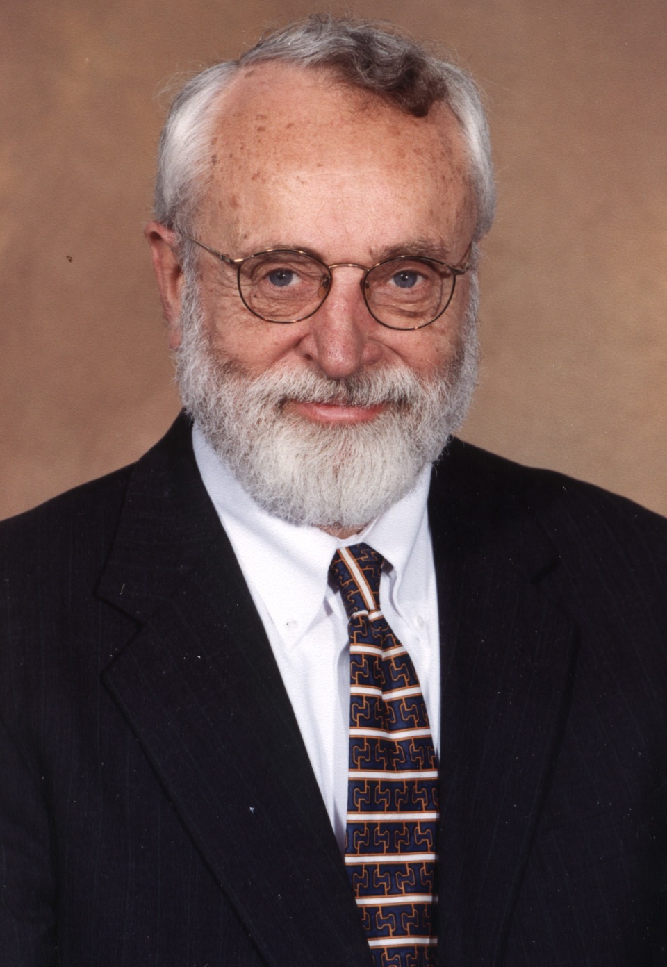 Former Chancellor, Astronaut in Inaugural MABE Hall of Fame at UT ...